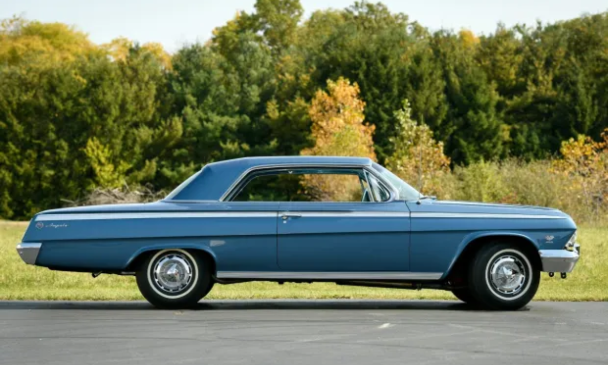 The 1962 Chevy Impala: A Classic American Icon - Old Cars Lovers