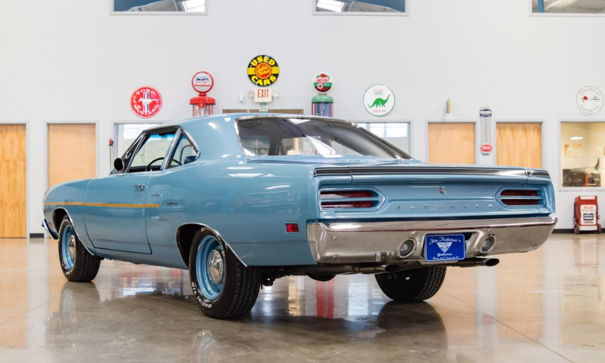 1970 Ice Blue Metallic Plymouth Roadrunner 440 Six Pack: A Cool Slice ...