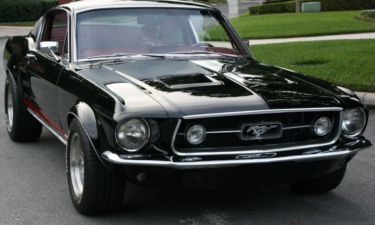The Most Popular Vintage Ford Mustangs - Old Cars Lovers