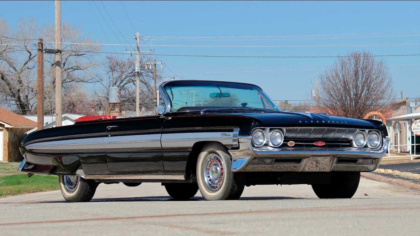 The 1961 Oldsmobile Starfire Convertible: A Classic Beauty - Old Cars ...